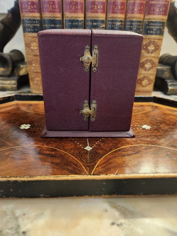 Antique Standing Double Door Box - Gem