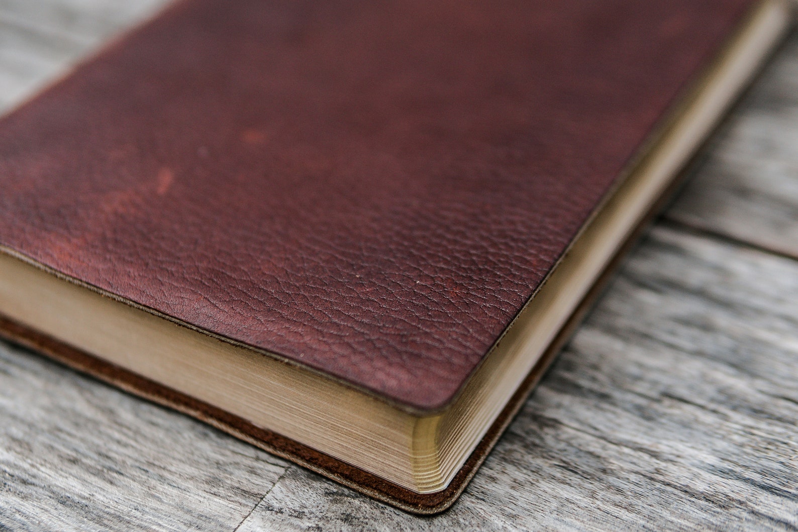 ESV Thinline Leather Bible Full Grain Pebble Brown, Personalized ...