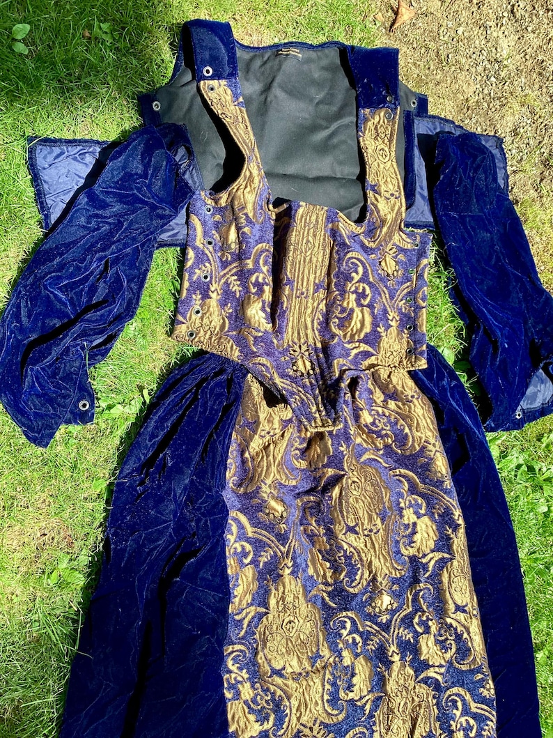 Renaissance Medieval Tudor Velour Gown Costume - Etsy