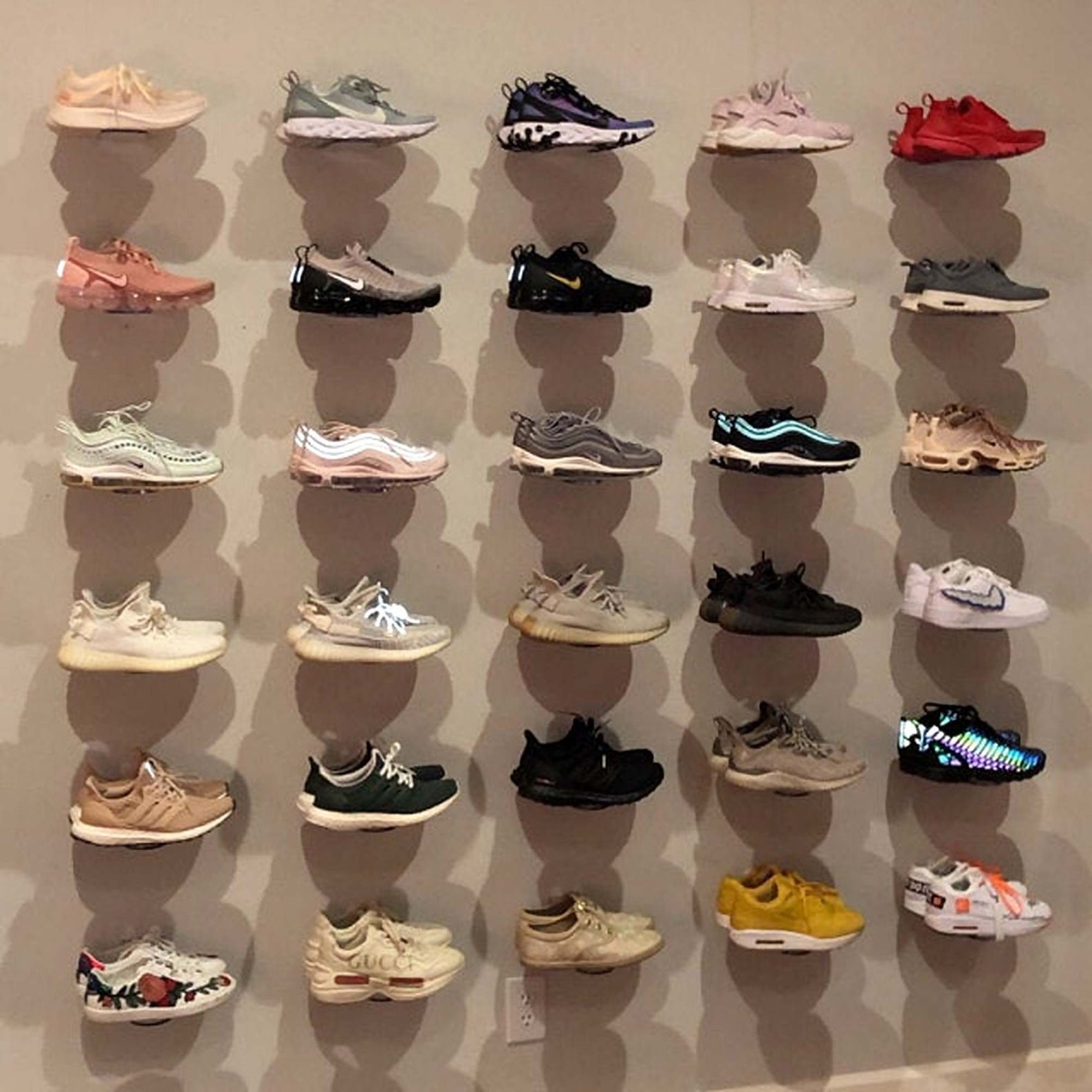 Floating Sneaker Display / Shelf Clear Plastic Wall Mount - Etsy Canada