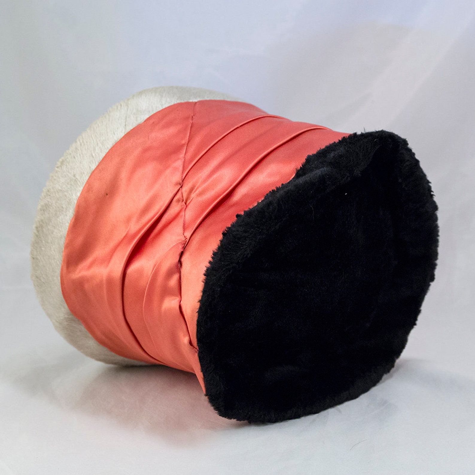 Terrific 1950s Does Late Teens 1920s Toque Hat With Panne | Etsy