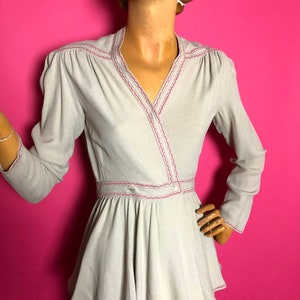 Incredible 1970s Alice Pollock Pale Dove Grey 1940s Style Moss Crepe ...