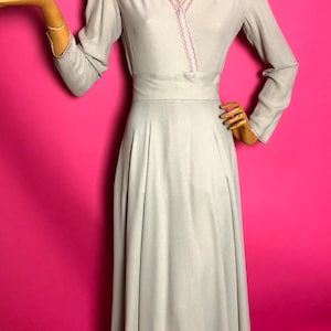 Incredible 1970s Alice Pollock Pale Dove Grey 1940s Style Moss Crepe ...