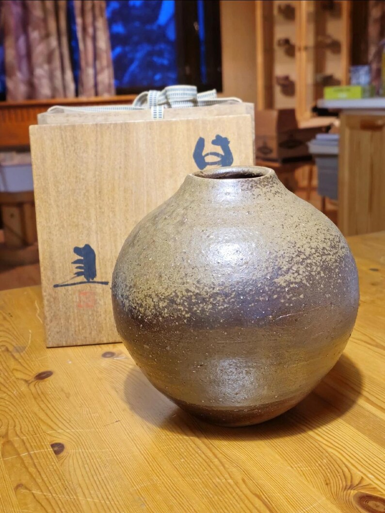 Bizen Tsubo by Ken Fujiwara: Vintage Japan Pottery Ikebana Flower Vase ...