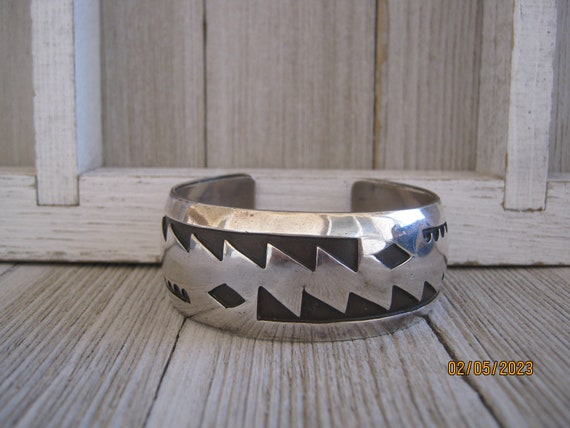 NAVAJO STERLING CUFF - Gem