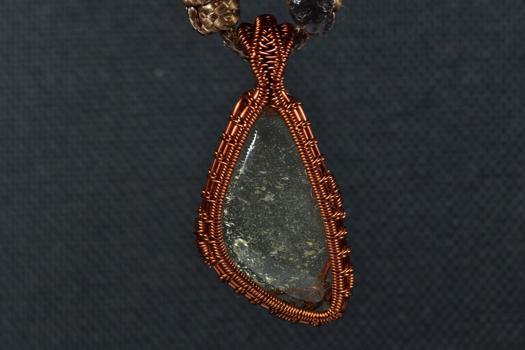 Libysches Wüstenglas Cabochon Halskette LDG Top EDELSTEIN Qualität komplett durchscheinend Draht ...