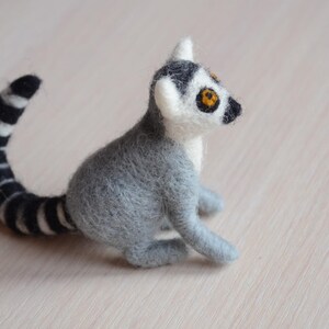Needle Felted Lemur Figurine, Handmade Wool Animal Doll - Etsy