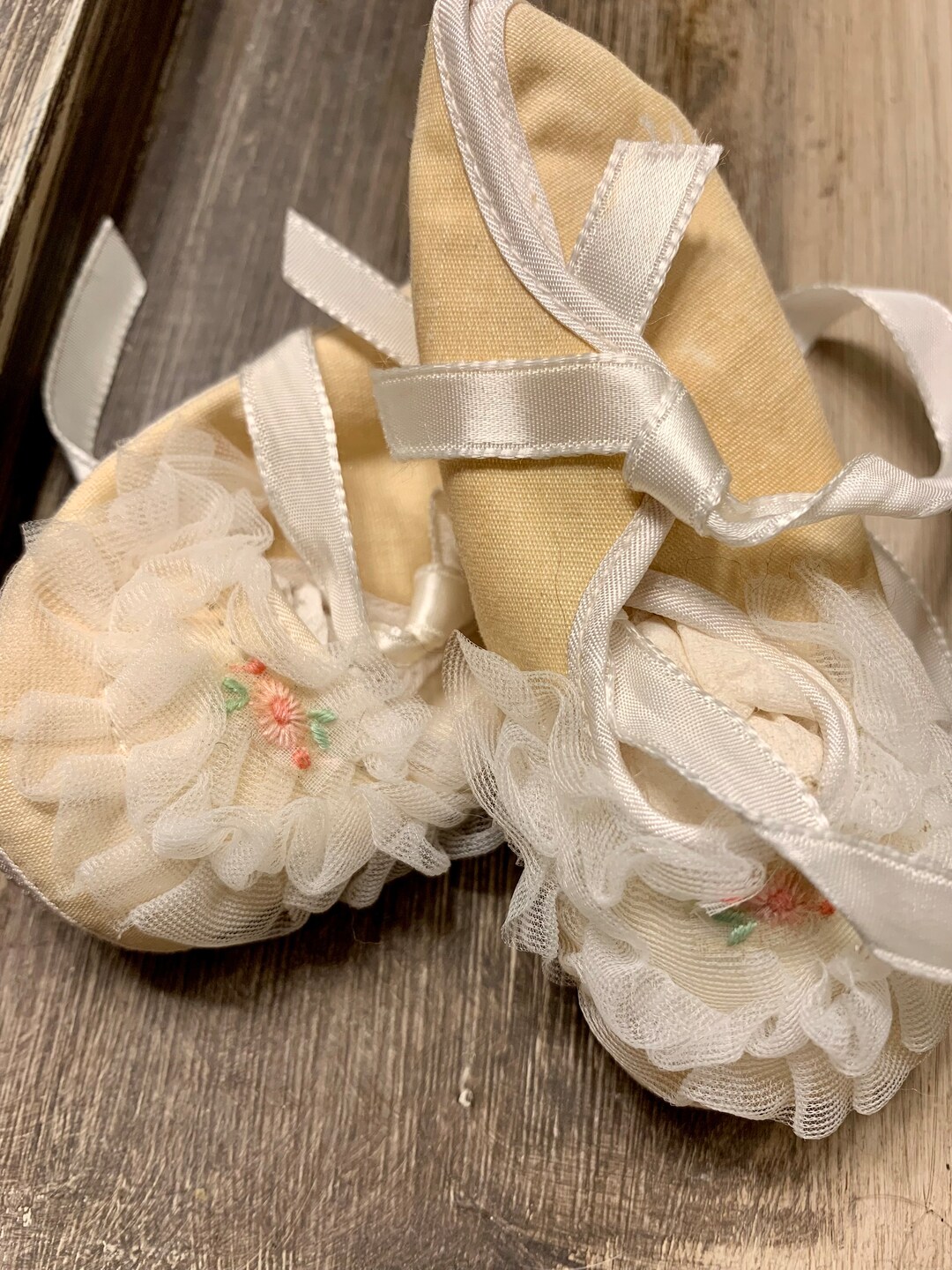 Vintage Baby Booties Embroidered Ruffled Newborn Baby Shoes Baby Shower ...