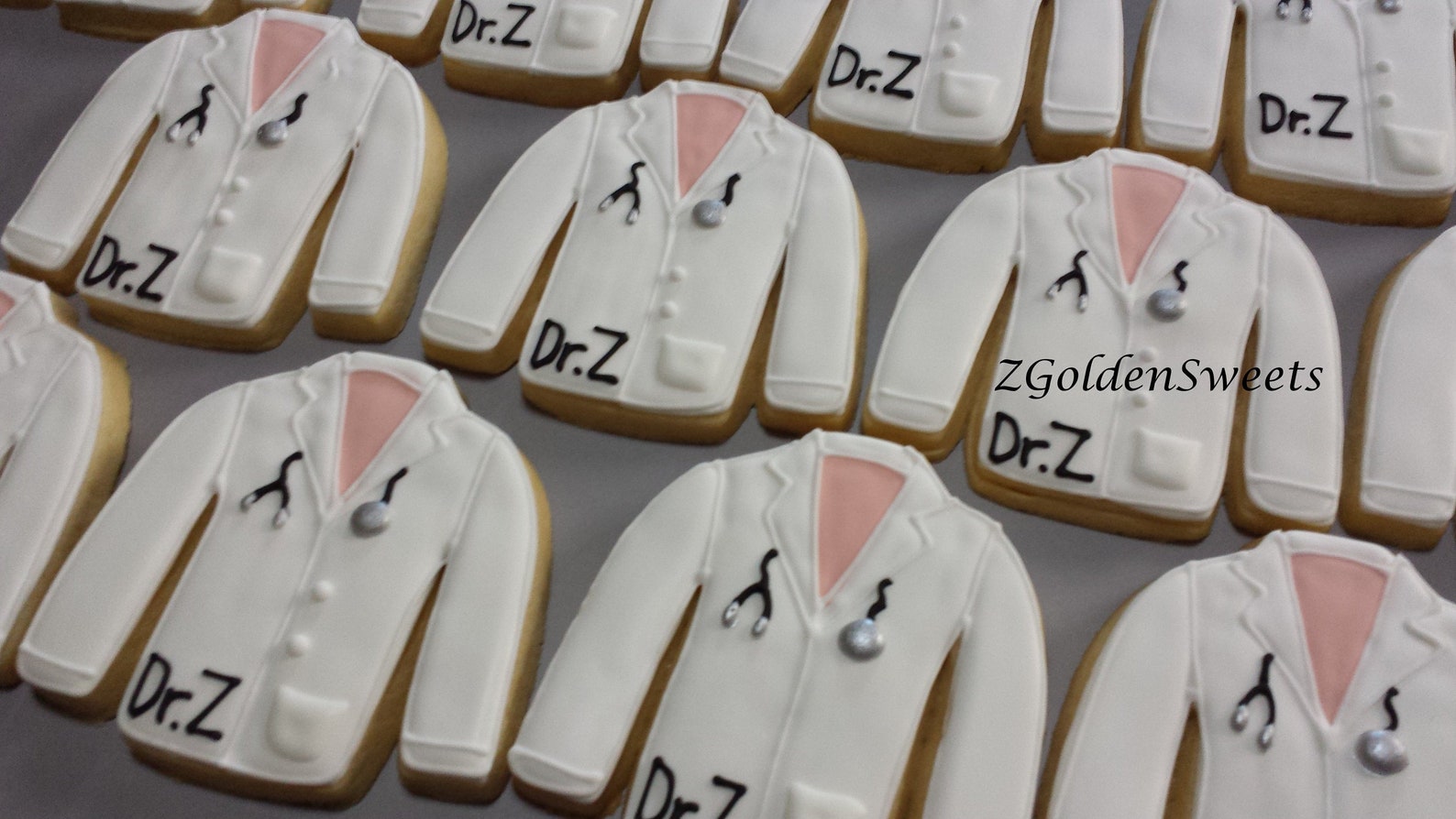 24 White Doctors Lab Coat Personalized Decorated Cookies, Medical ...
