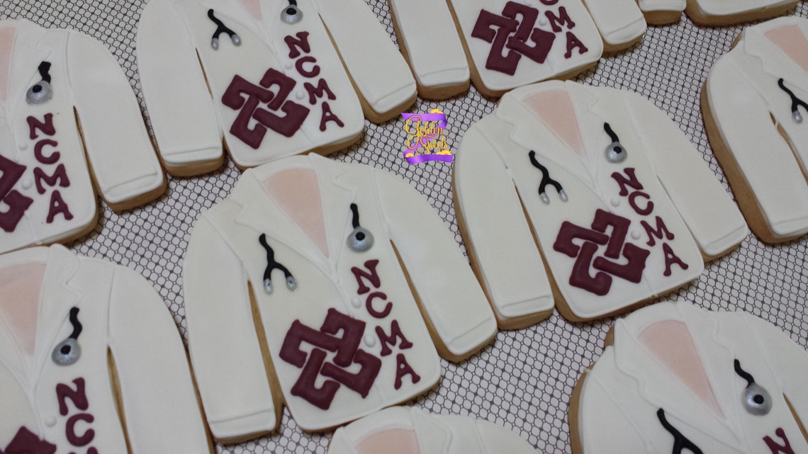 24 White Doctors Lab Coat Personalized Name Custom Cookies - Etsy
