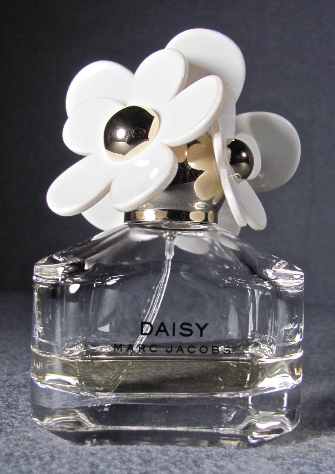 VINTAGE Daisy Perfume for Women by Marc Jacobs Eau De Toilette Spray 1 ...