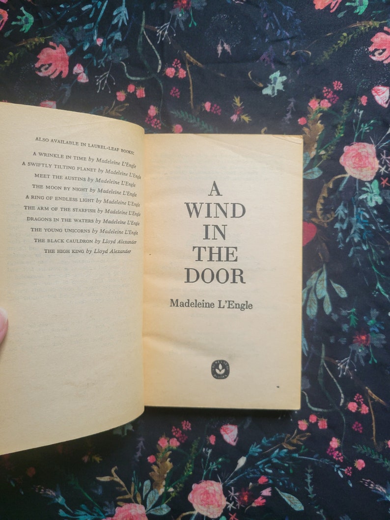 A Wind in the Door by Madeleine L'engle, 1983 - Etsy
