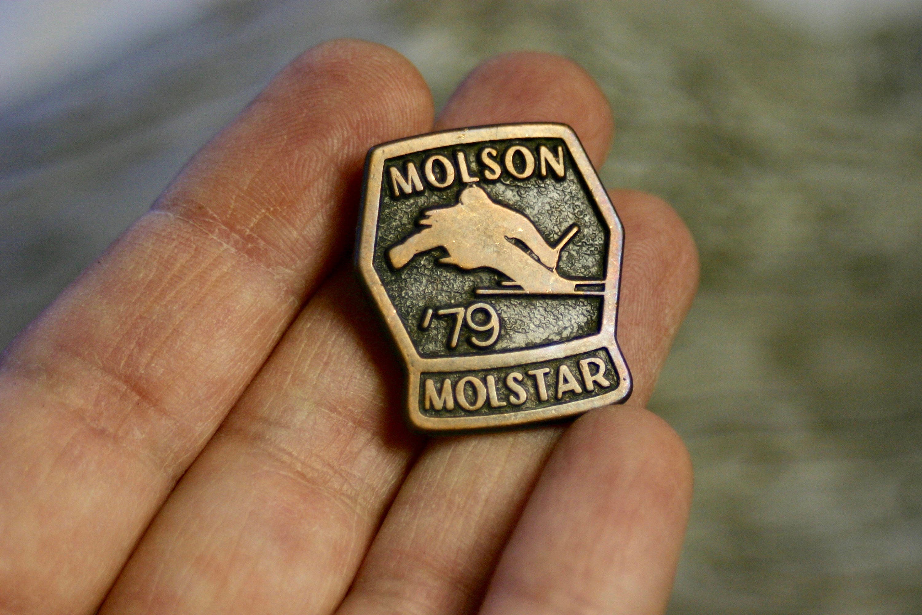 Vintage pins lapel pins pinback buttons Lake Tahoe Alberta Molson ...