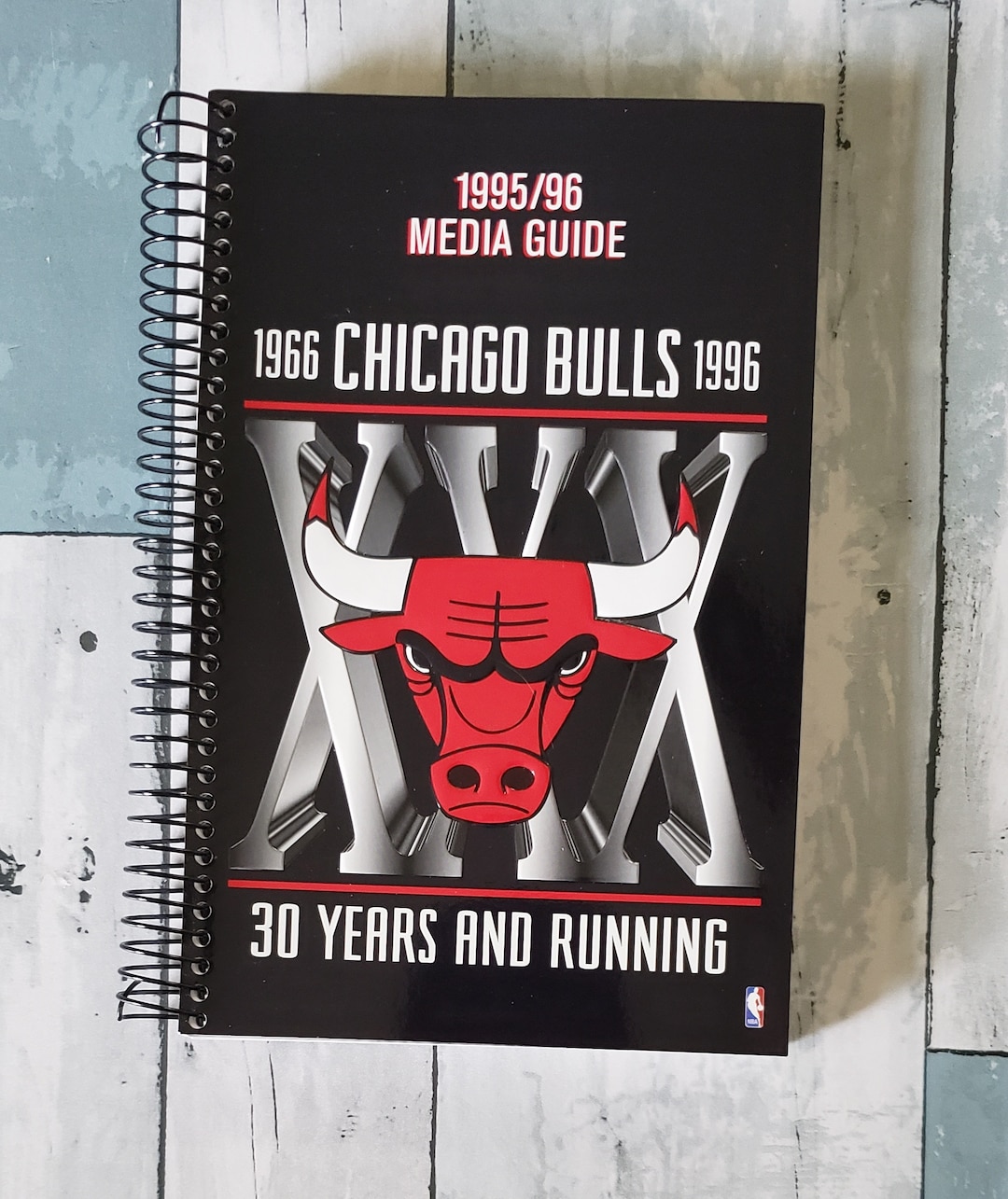 Chicago Bulls 1995-1996 Media Guide Featuring Michael Jordan - 30 Years ...