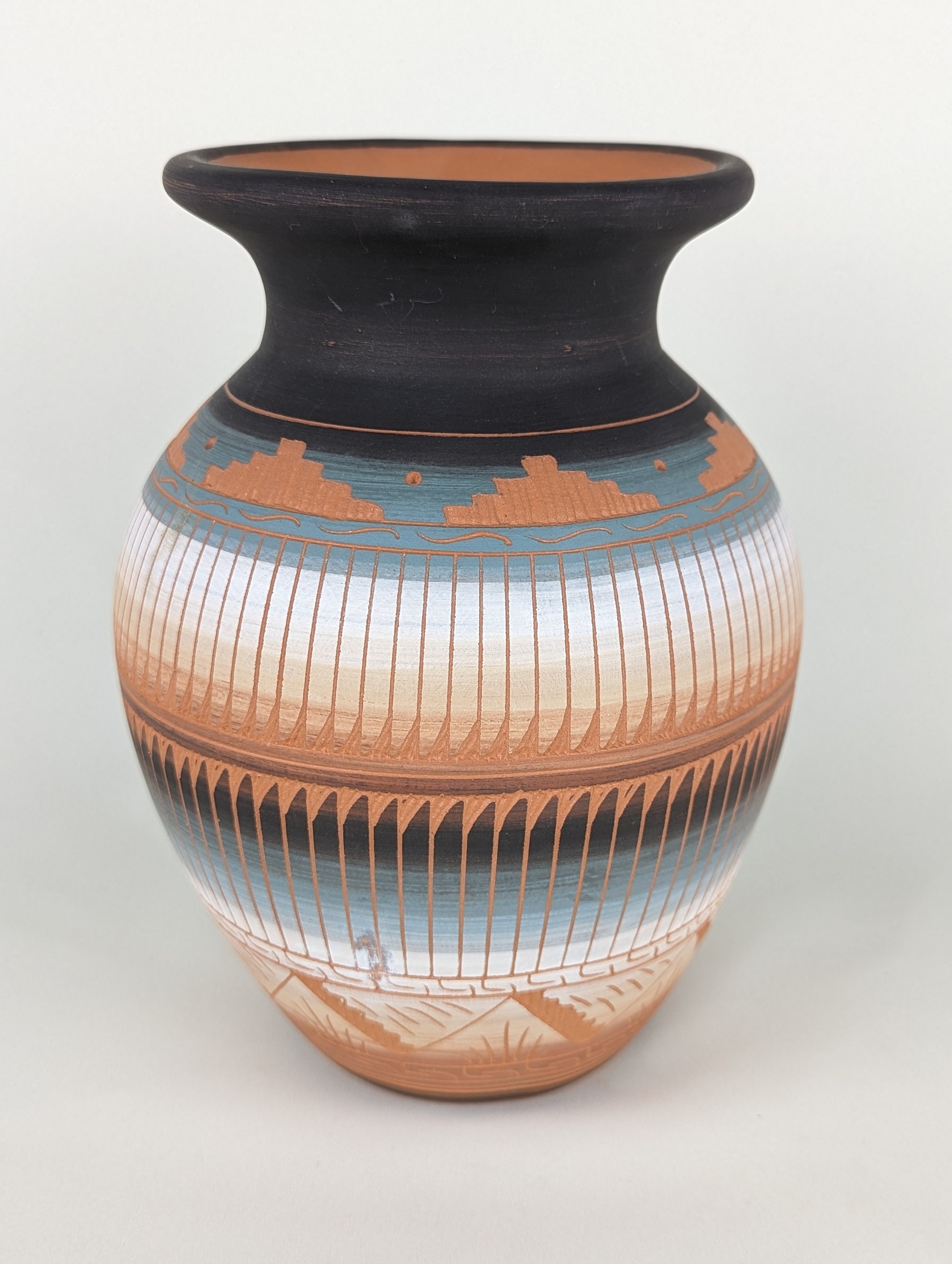 Navajo Pottery Bear Etched Red Clay Native American Art Signed Dine ...