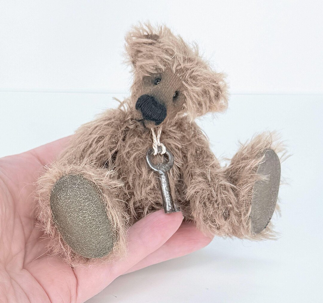 CHOCK-CHIP — OOAK (one-of-a-kind) 4-inch Miniature Teddy Bear [by Ilza ...
