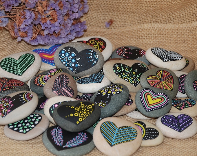 Painted Stones Heart Hand Painted Rocks, Colorful Painted Hearts on Sea ...
