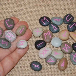 25 Sea Stone Runes in Organza Pouch Elder Futhark Runes, Hand Painted ...