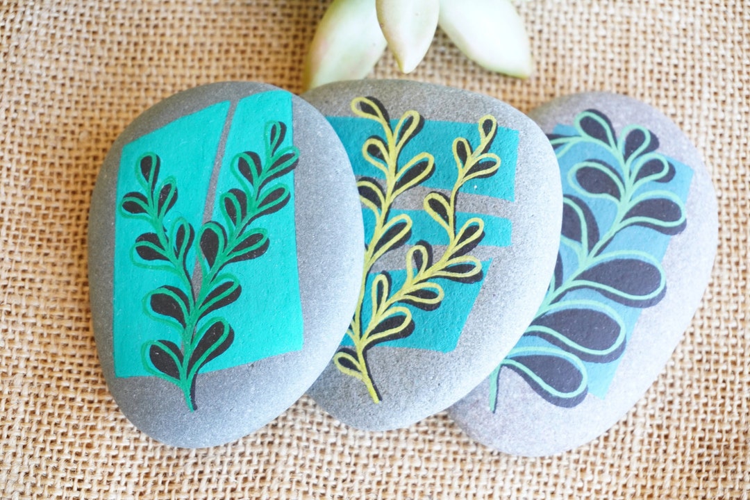 Hand Painted Stone, Green Leaves, Plants Pebbles With Nature Designs ...
