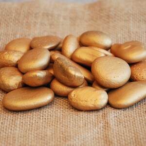 25 Gold Stones for Decor Sea Pebbles Table Potpourri, Zen Stones, Gold ...