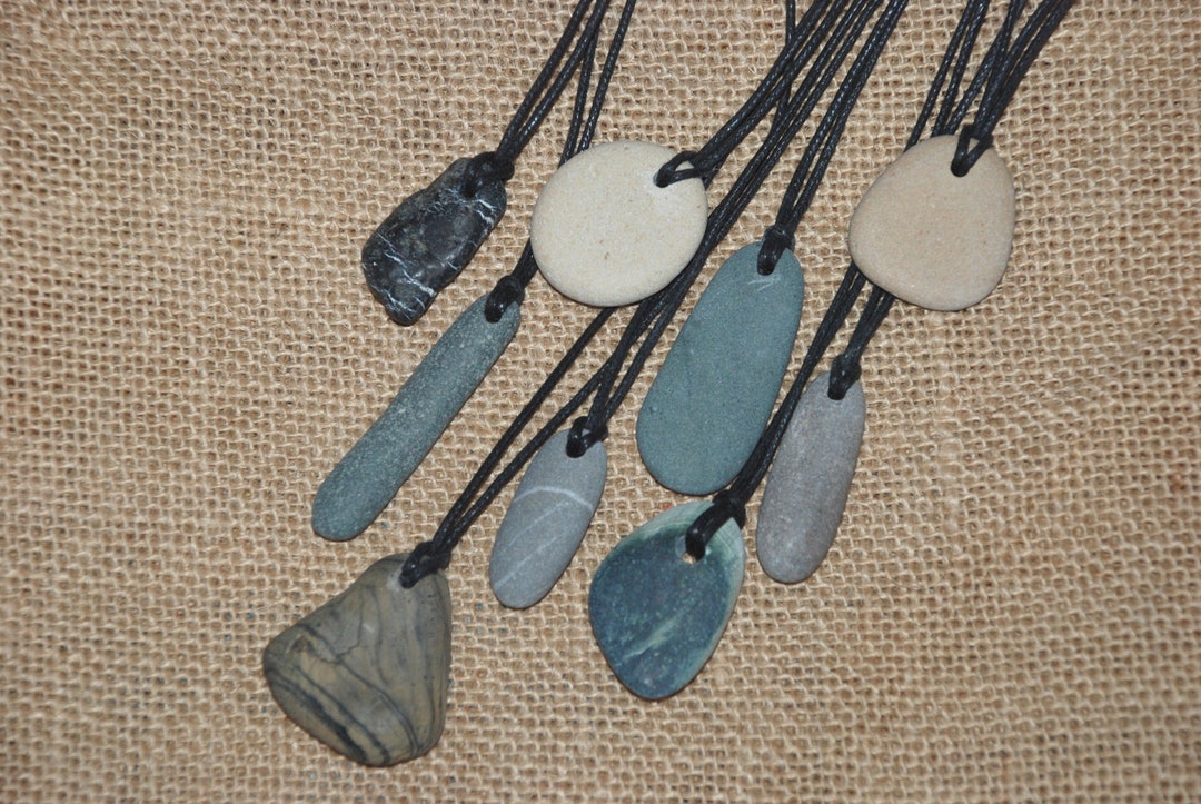 Simple Unisex Sea Pebble Necklace Natural Beach Pebble Pendant Stone ...