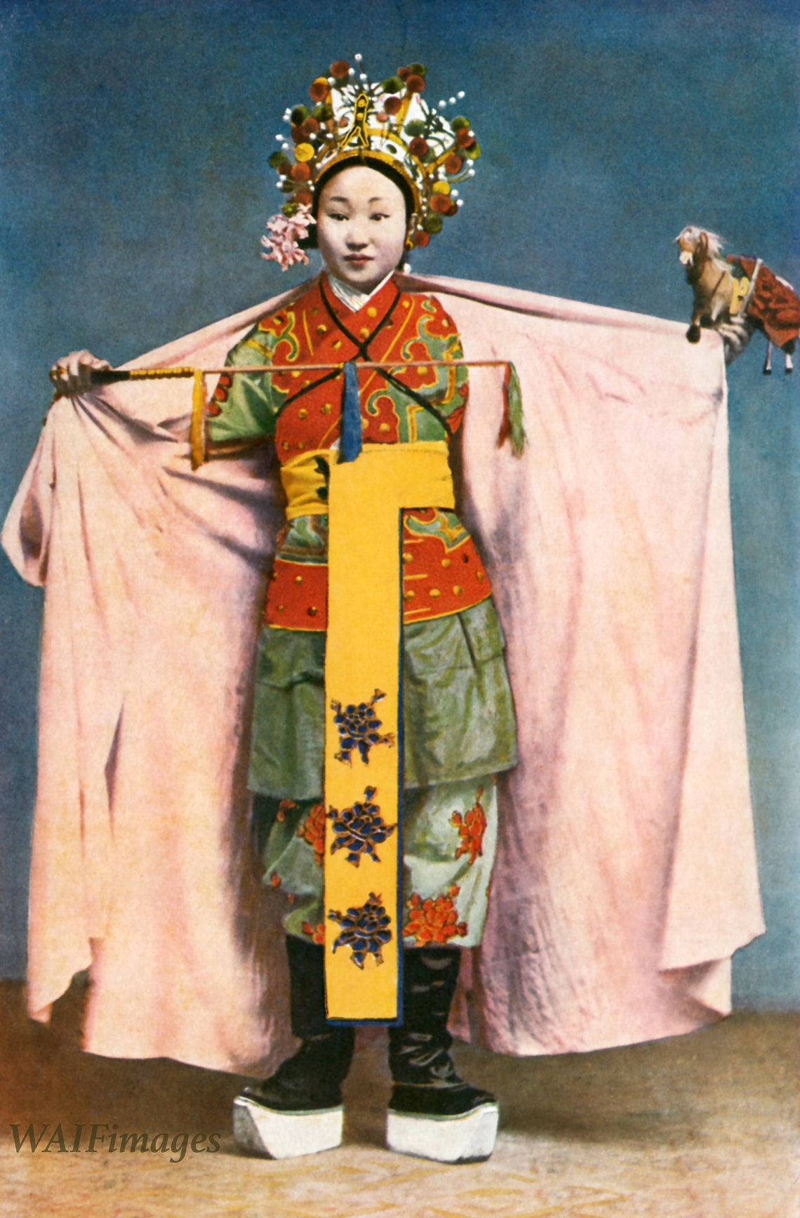 Chinese Performer Circa 1920 - a Great Image From the Early Days of ...