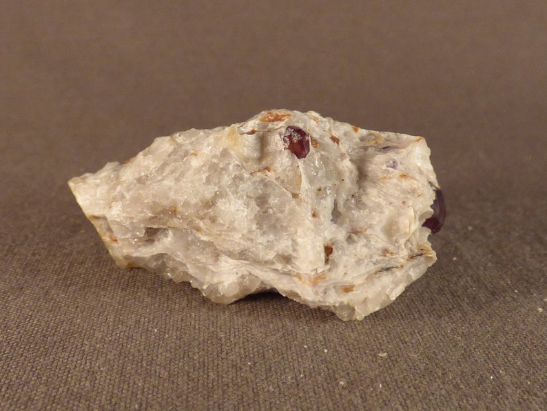 Granate de pirópo rojo natural de Namibia en espécimen de - Etsy España