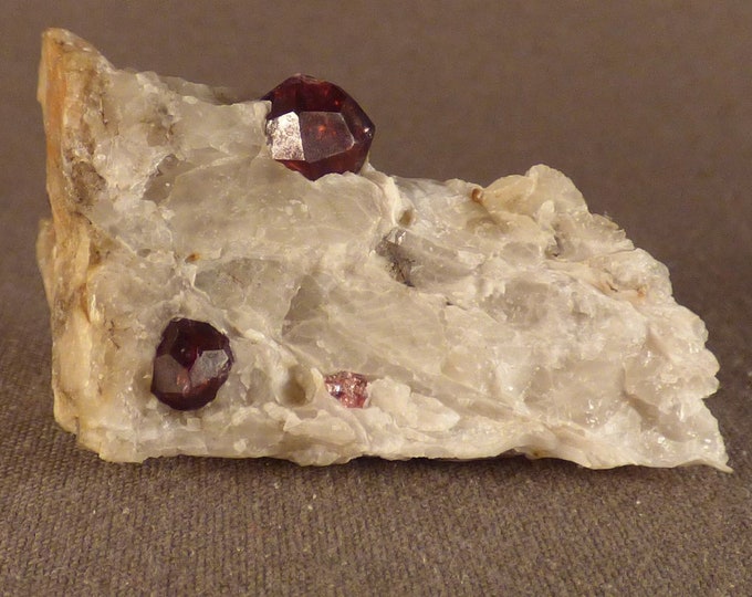 Namibian Natural Red Pyrope Garnet in Quartz Specimen 46mm - Etsy