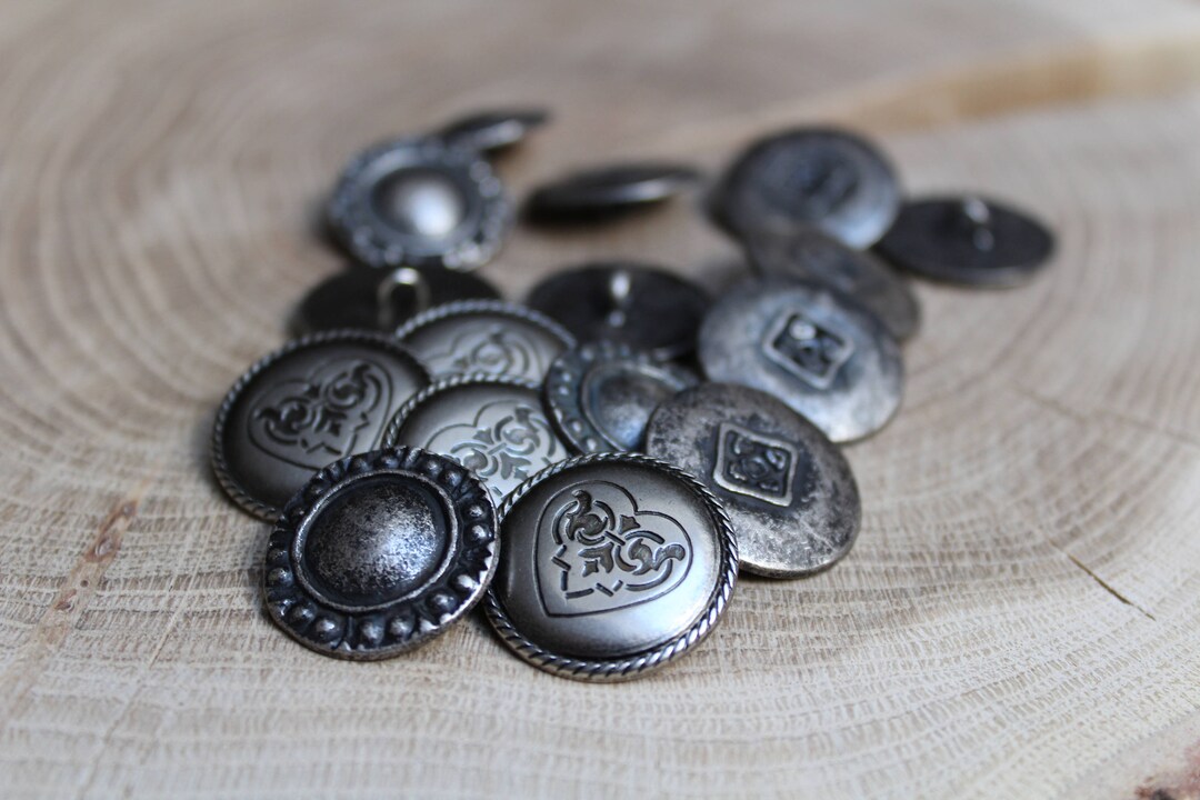 Set of 16 Vintage Metal Buttons, Antique Buttons, Round Gunmetal, Metal ...