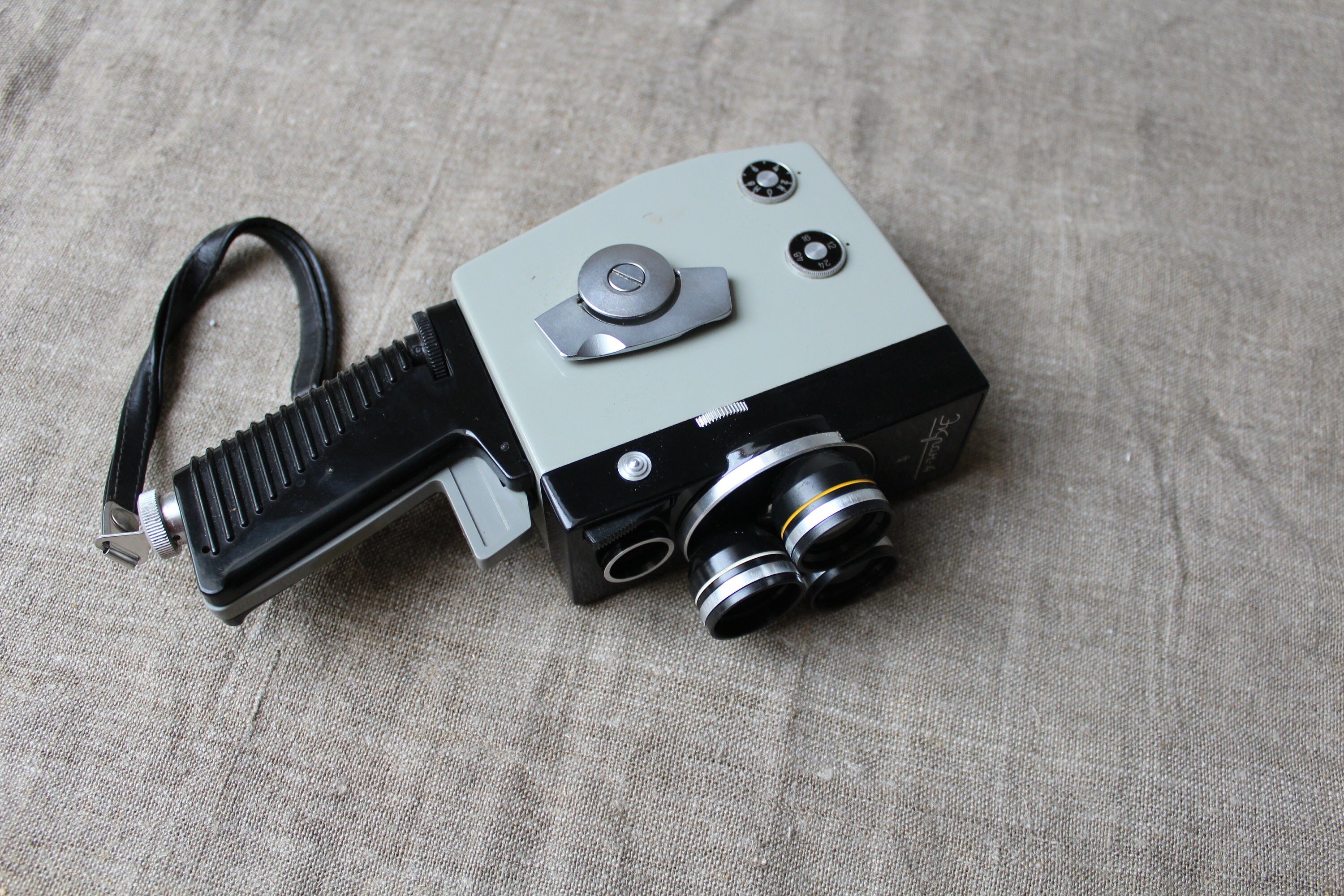 Vintage Soviet Movie Ekran 4 8mmvintage Soviet Film Camera - Etsy