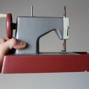 Vintage Russian Soviet Children Toy Mini Sewing Machine, Toy Sewing ...