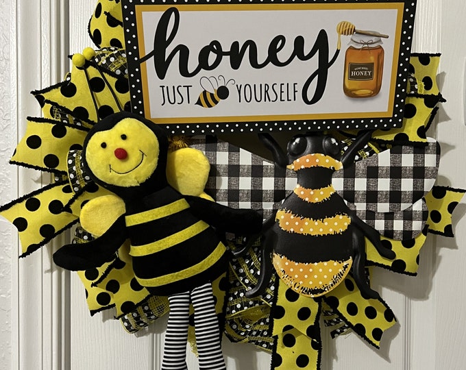 Bumble Bee Window Frame Wreath, Bumble Bee Decor, Kitchen Wall Decor ...