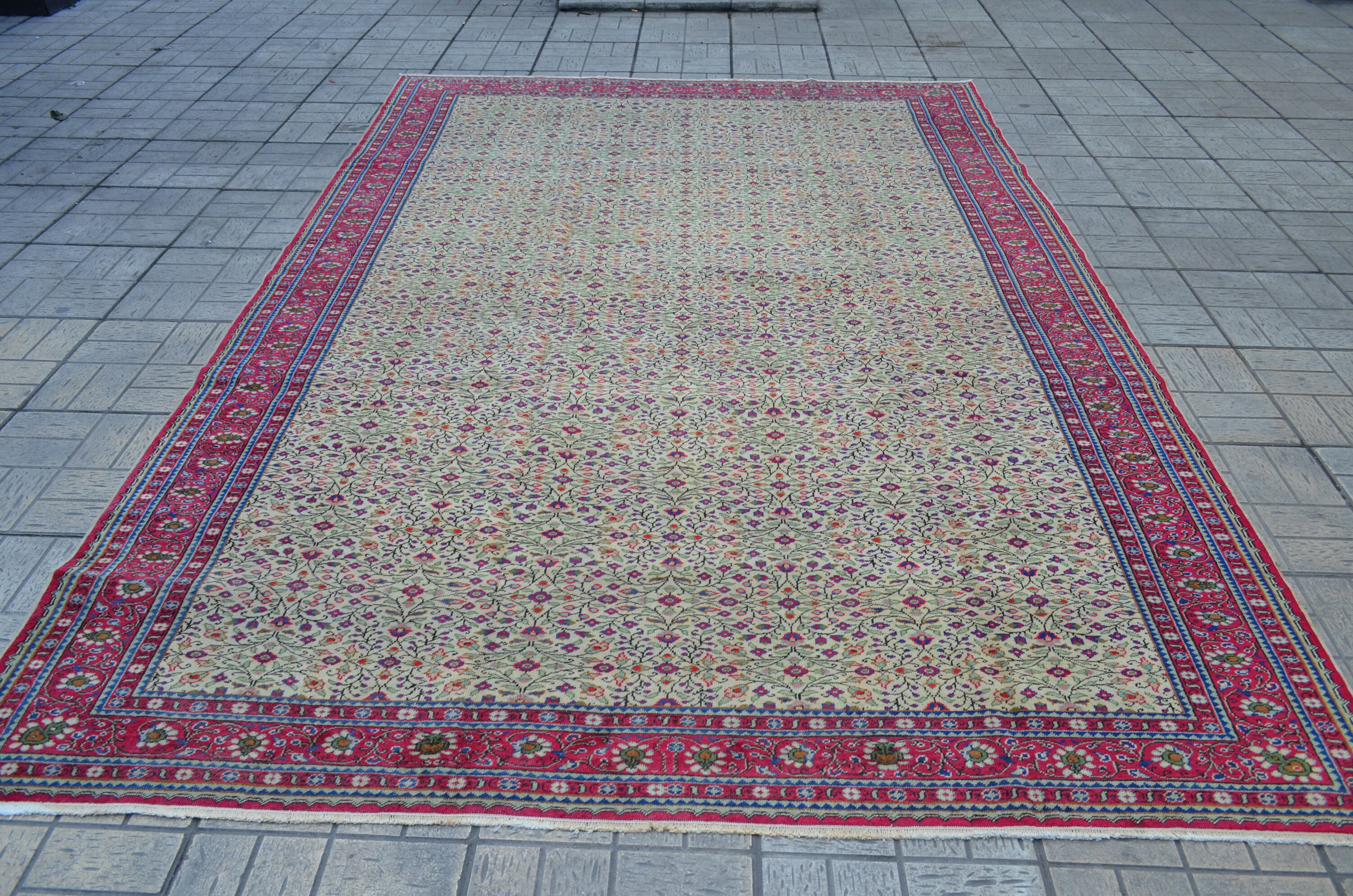 Large vintage carpet. Turkish kayseri rug. Turkish carpet. | Etsy