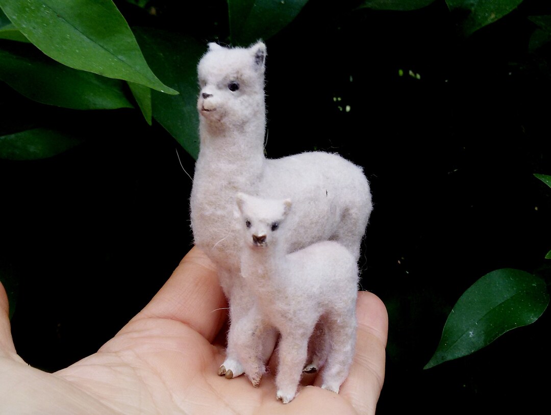 Dollhouse Miniature Alpaca Mom and Baby 1:12, Miniature Animals One ...