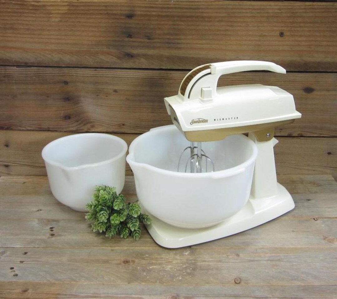 1950's Sunbeam Mixmaster Mixer With Original Glasbake Bowls, Cream ...