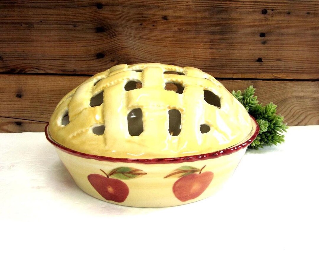 Extra Large Ceramic Pie Plate With Lattice Lid: Vintage Hartstone USA ...