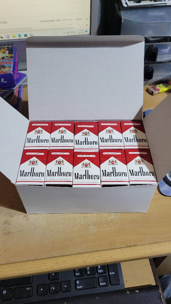Marlboro Red Box
