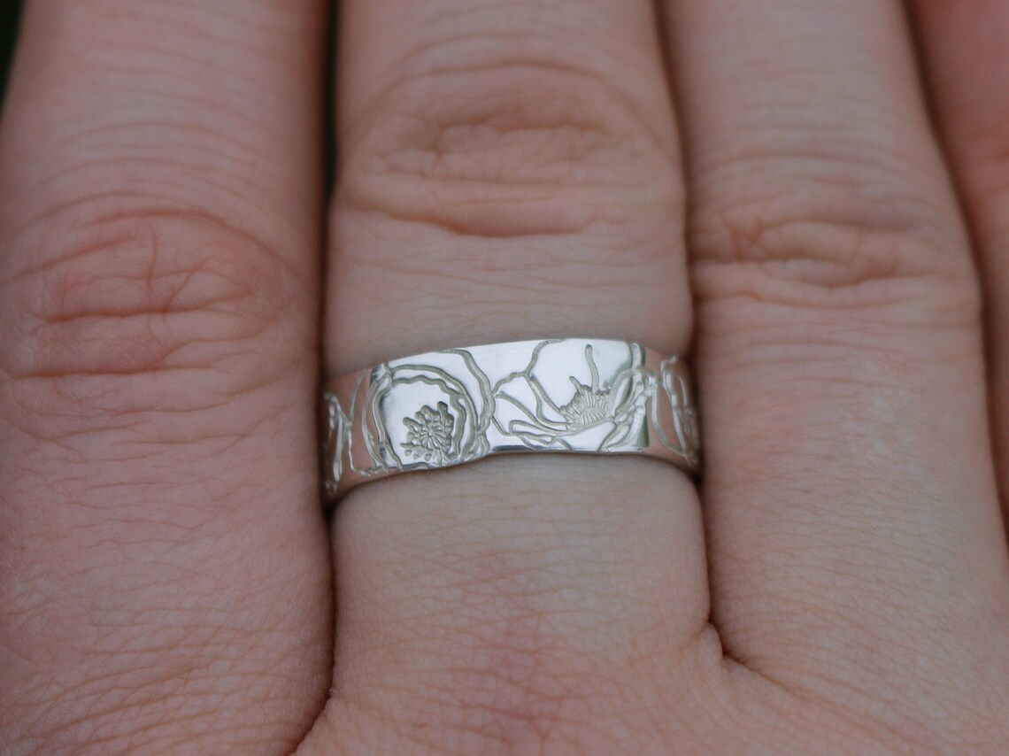 Hand Stamped Poppy Flower Ring | Sterling Silver August Birth Flower - Etsy