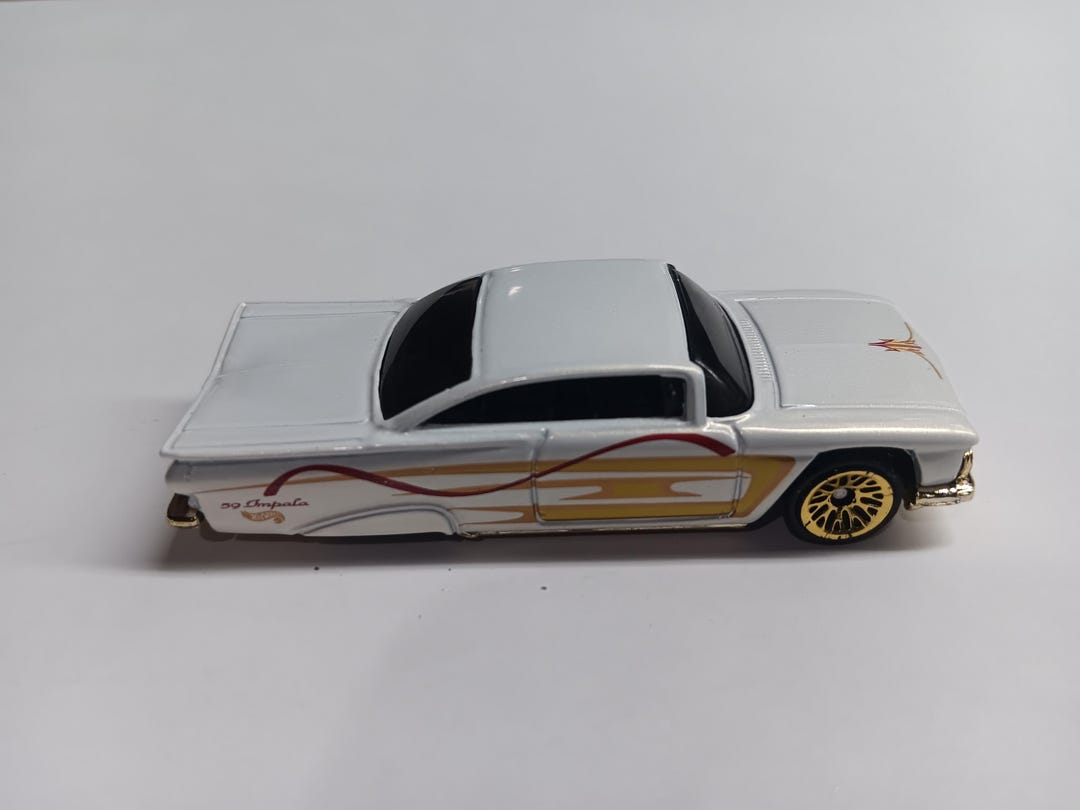 Hot Wheels 59 1959 Chevy Impala Low Rider in Mint Condition Diecast Car ...