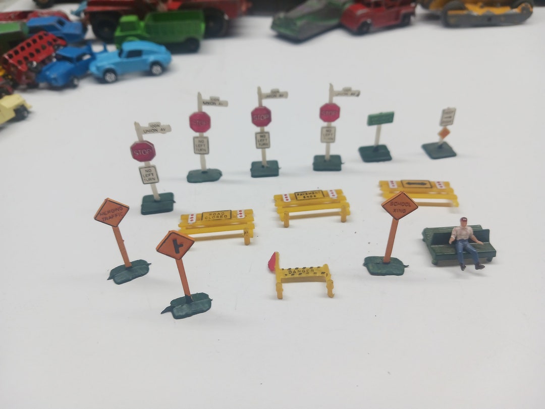 Ho Model Train Rail Road Lot of Construction Signs Stop Signs From ...