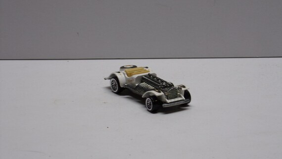 Toys Hot wheels sweet 16 car made in 1999 Diecast car Toys & Games etna ...
