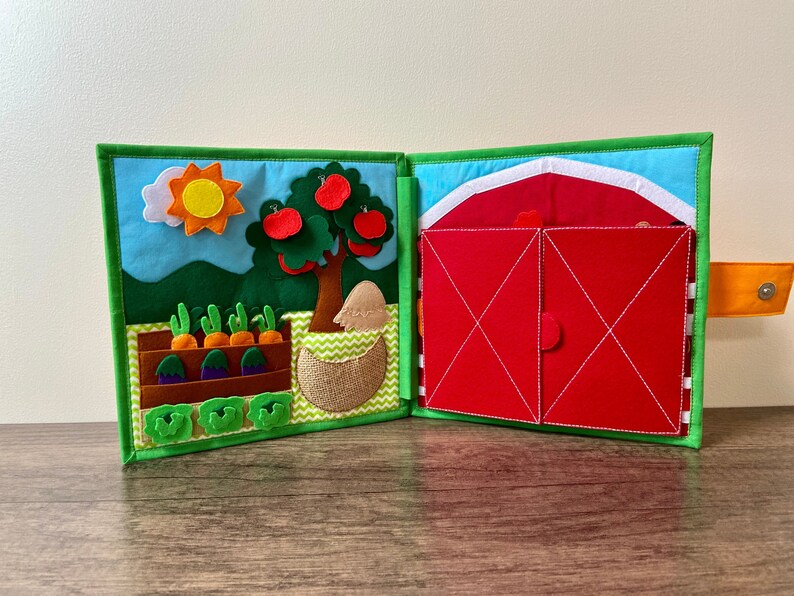Felt Farm Quiet Book Barnyard Book Felt Animals Pretend Garden Barn ...