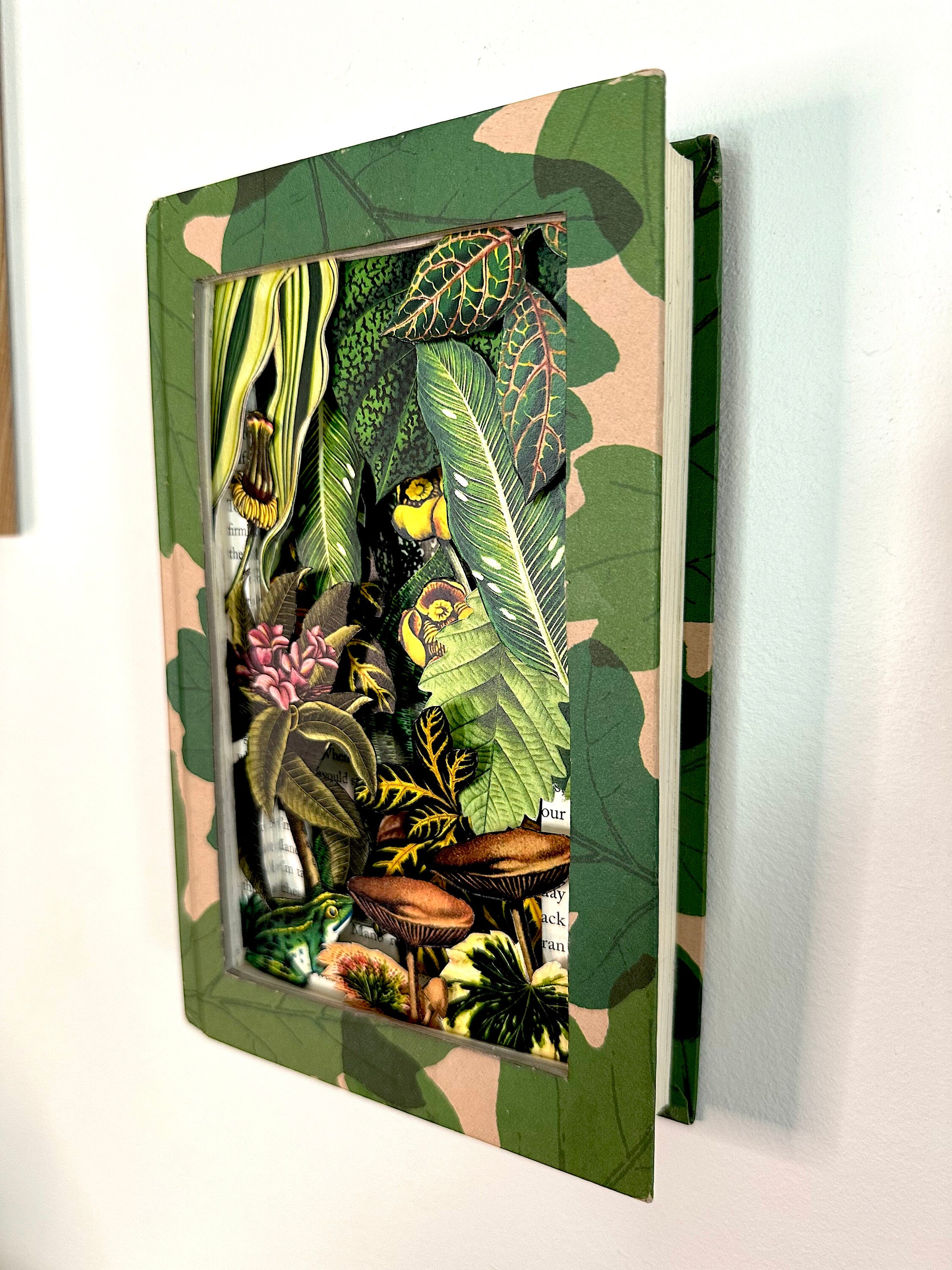 Toby Alone Book Art Sculpture Wall Art 3D Book Shadowbox - Etsy