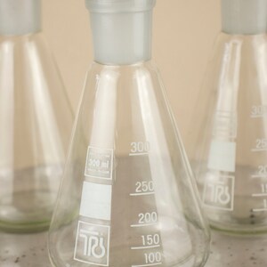 Set of 3 Vintage Lab Conical Flasks Made in GDR, Vintage Lab Set ...