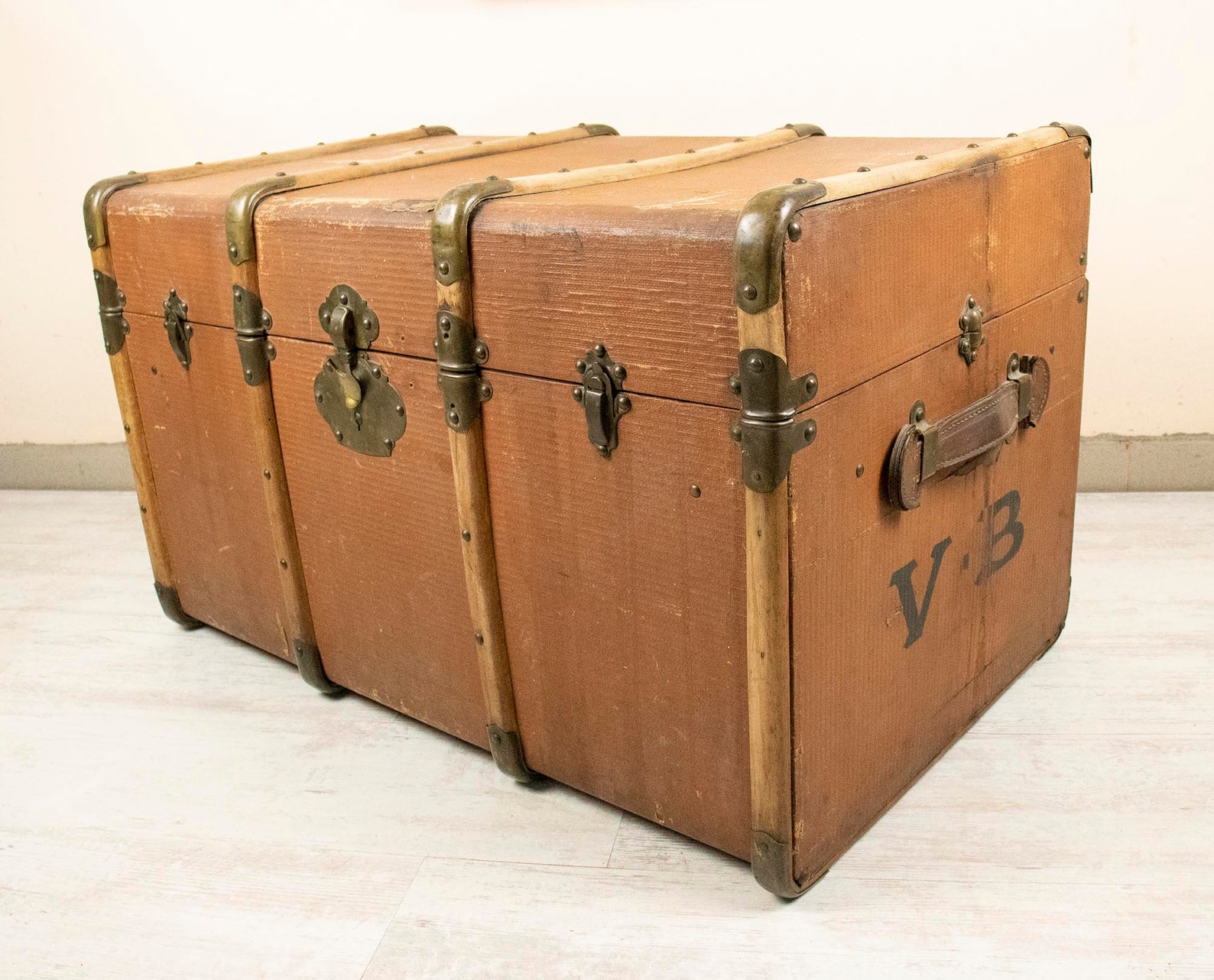 Large Vintage Luggage Trunk Vintage Travel Case | Etsy