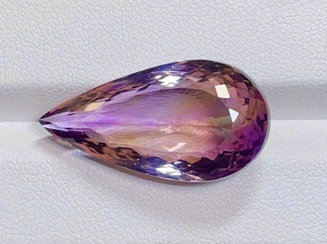 28.061 Ct Starburst Bi-colour Ametrine 27.32 X 15.04 X 11 Mm Natural ...