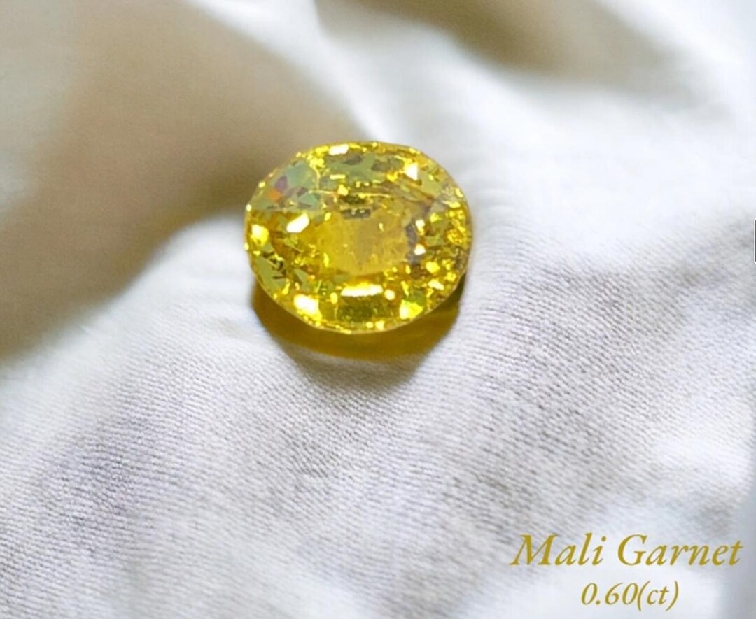 0.60 Ct Natural Mali Lovely Yellow Garnet Oval Cut 4.900 X 4.100 X 3. ...