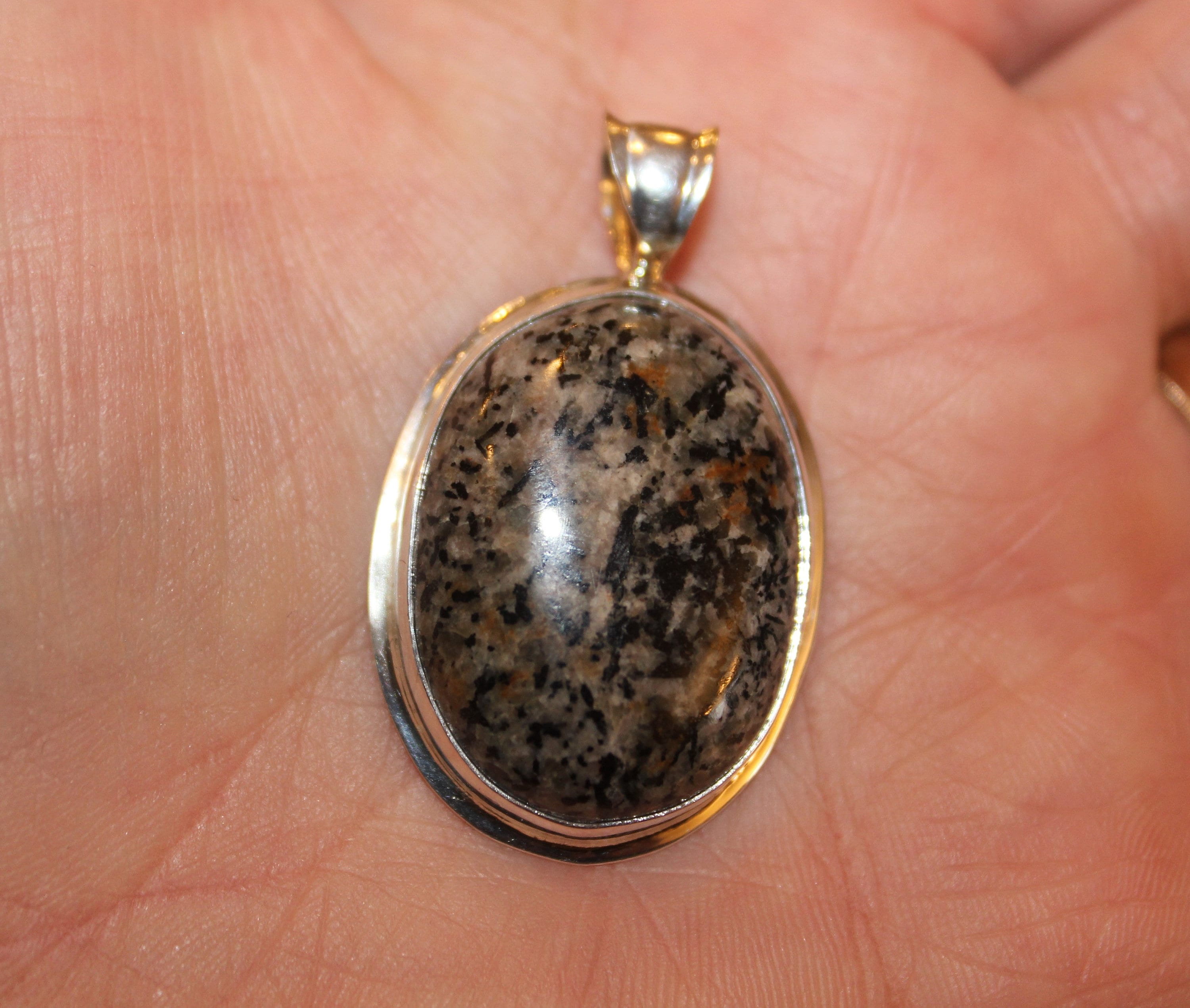 Yooper Sodalite Fluorescent Necklace YSN-1