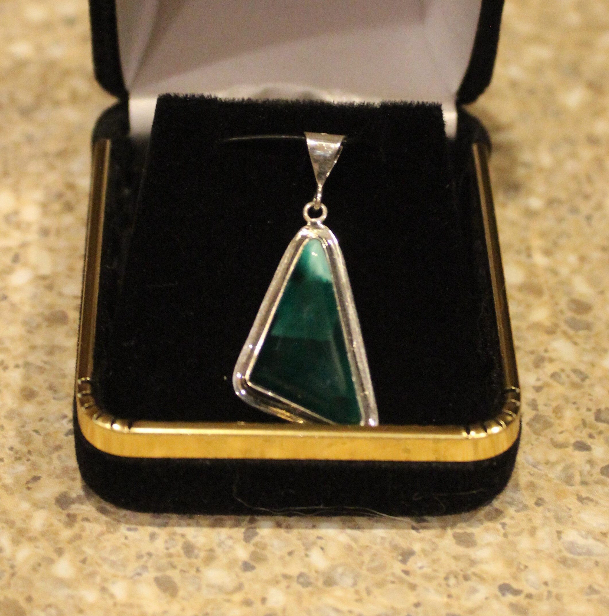 Victoria Stone Pendant in Green