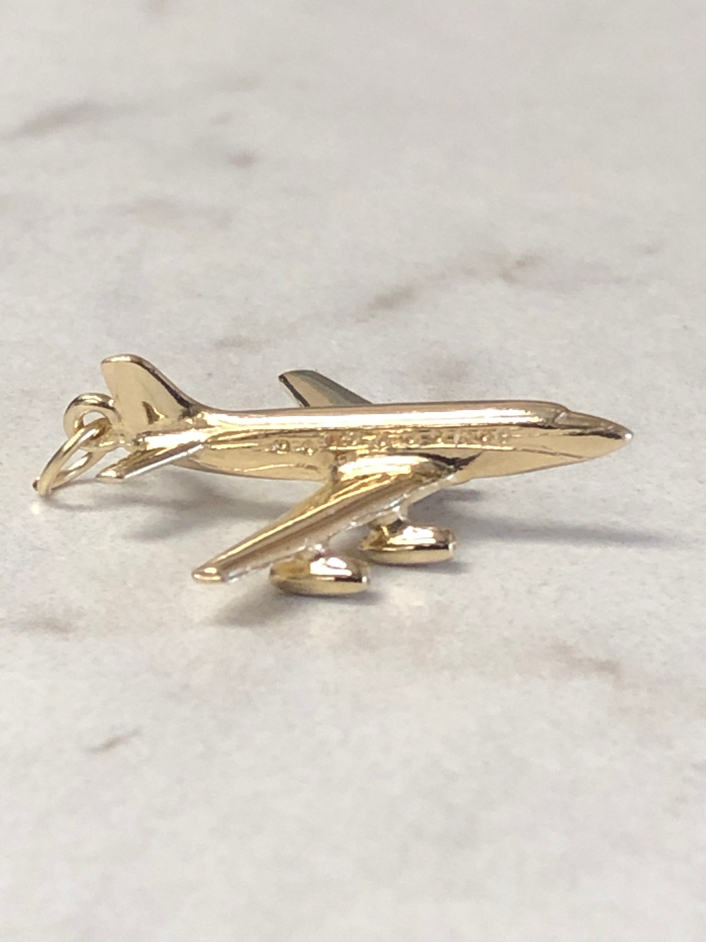 14kt oro amarillo sólido encanto de avión / colgante a un | Etsy